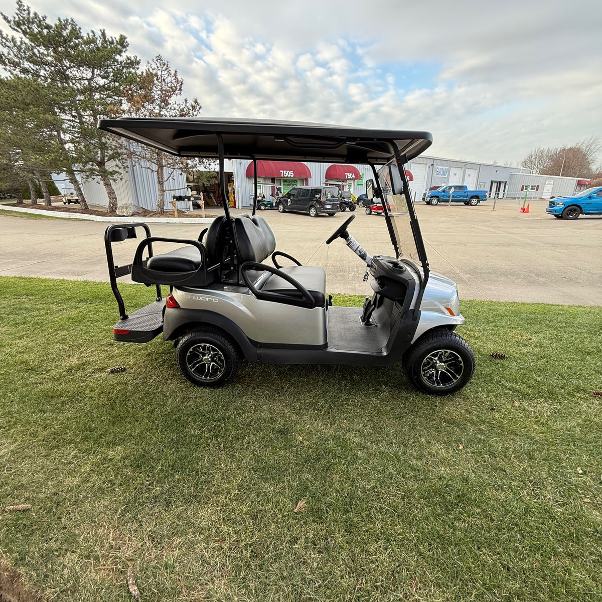 2026 Club Car Onward Gas 4 Passenger Silver Golf Cart – Chuck's Custom ...